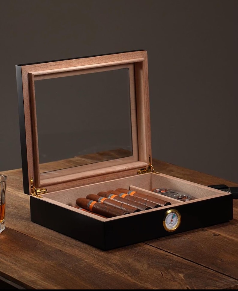 Personalized Cigar Humidor Box, Engraved Wood, Groomsmen Gift - Etsy