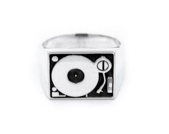 Turntable Ring by September Room - Etsy