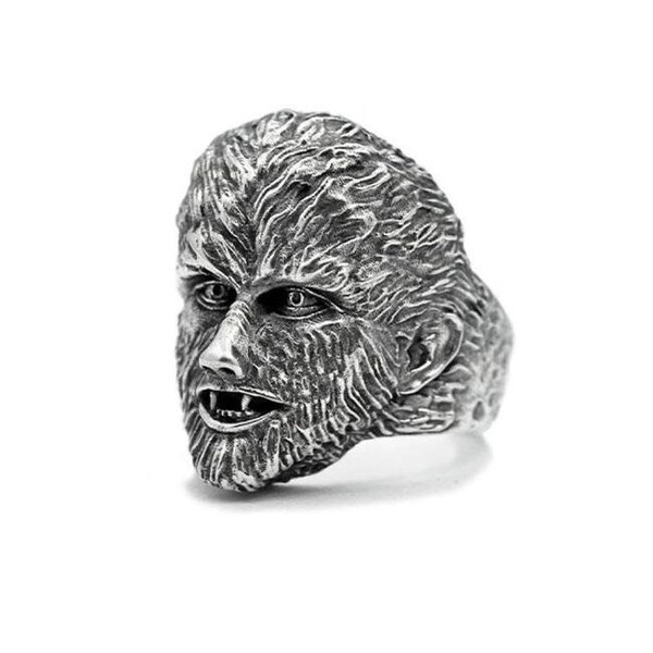 Horror Ring - Etsy