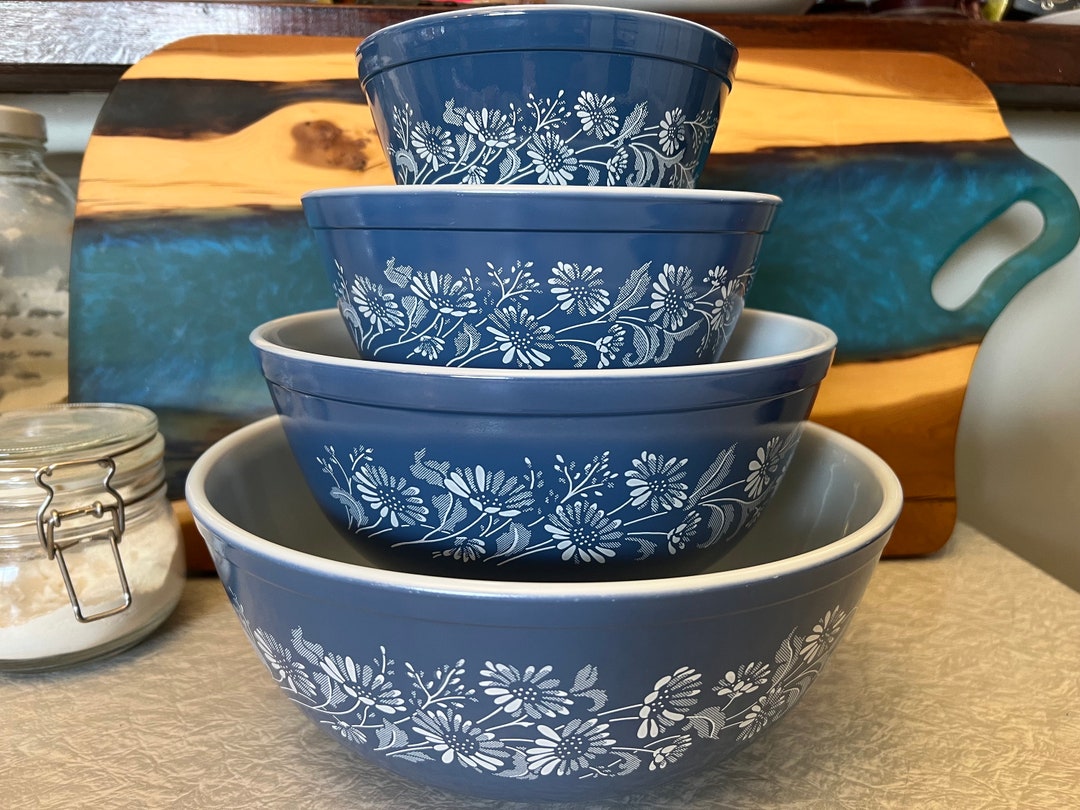 Vintage Pyrex Blue Mist/colonial Mist/ All Blue and White Mixing ...