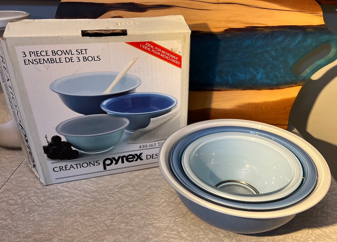 Vintage Creations Pyrex Designs Blue Rainbow 3 Piece Bowl Set Open Box ...