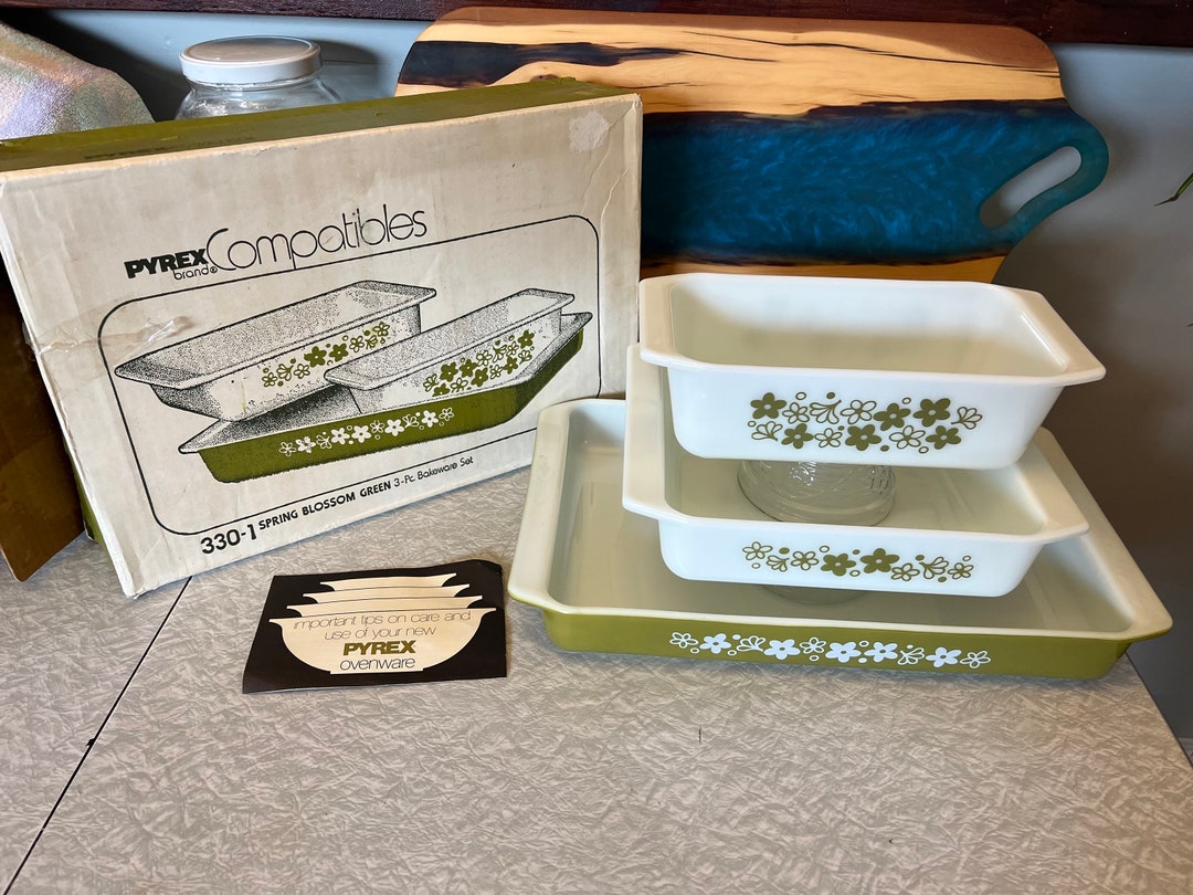 Vintage Pyrex Compatibles 330-1 Spring Blossom Green 3 Pc. Bakeware Set ...
