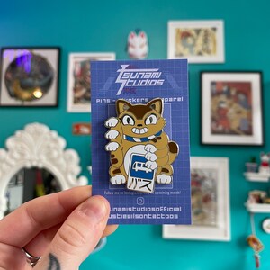 Maneki Cat Bus Pin - Etsy