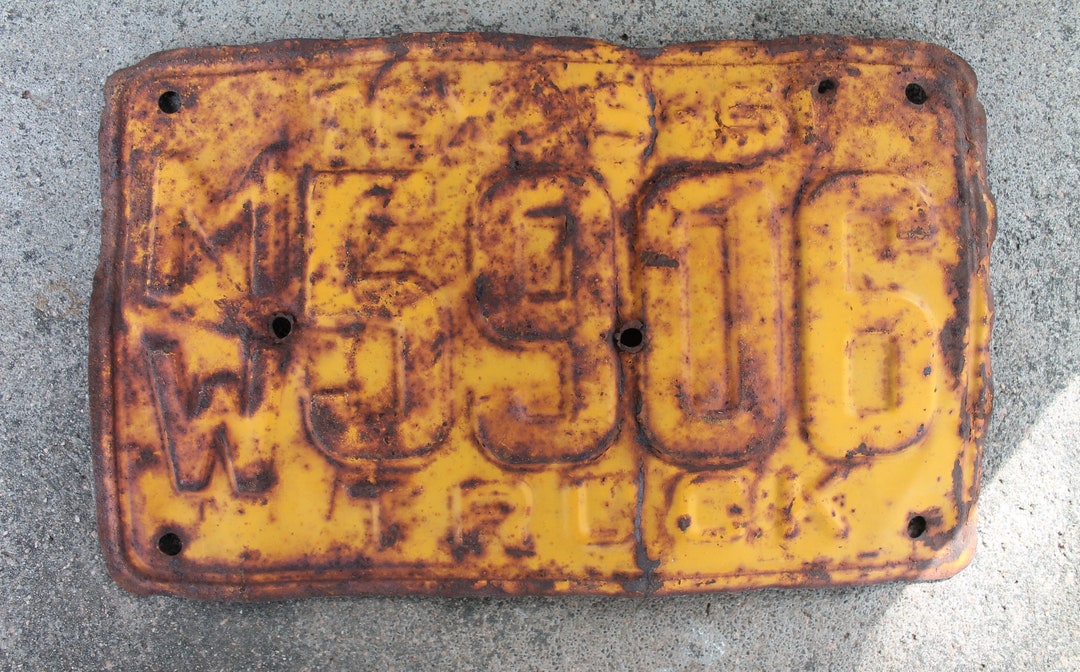 1937 Texas Vintage License Plate - Rusty and Beat up Truck Plate ...