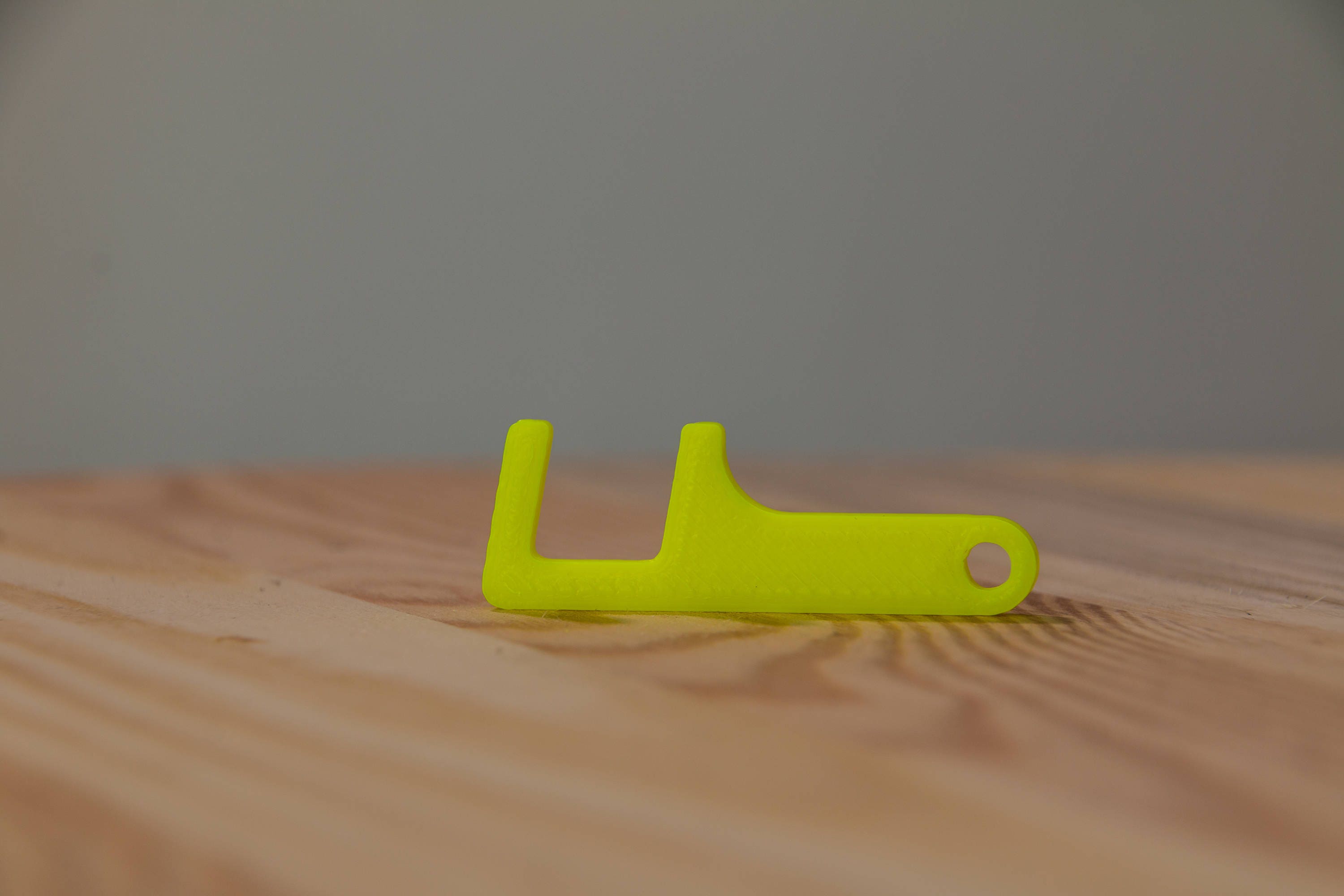 Keychain Phone Kickstand - Black , Keychain Phone Stand, iPhone Stand ...