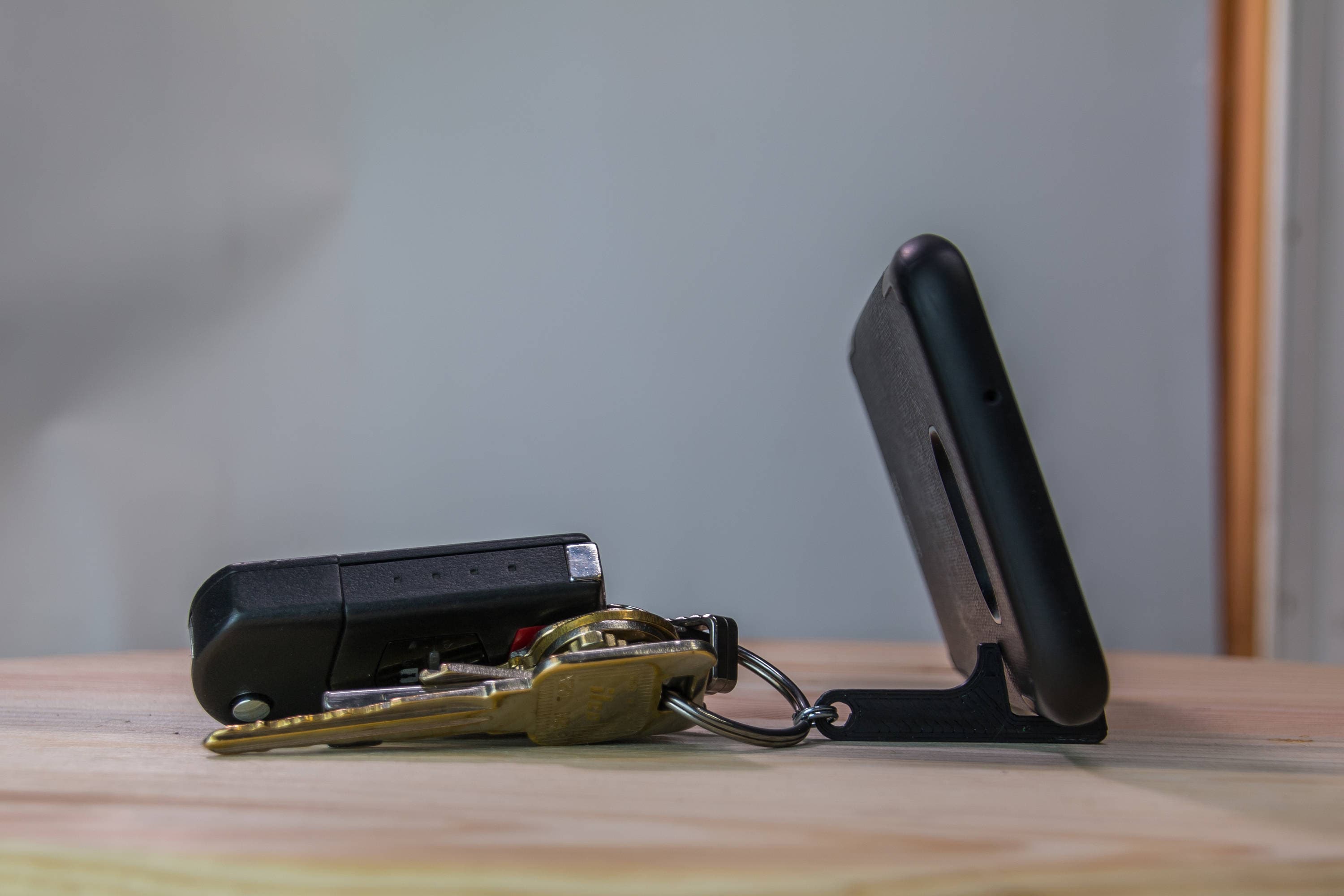 Keychain Phone Kickstand - Black , Keychain Phone Stand, iPhone Stand ...