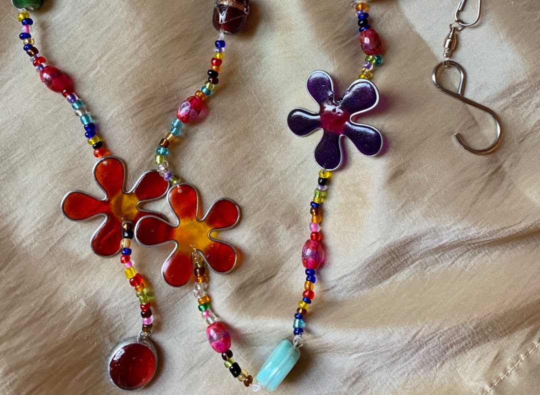 Flower Strand - Chakra Rainbow Stained Glass & Resin Flower Strand Sun ...