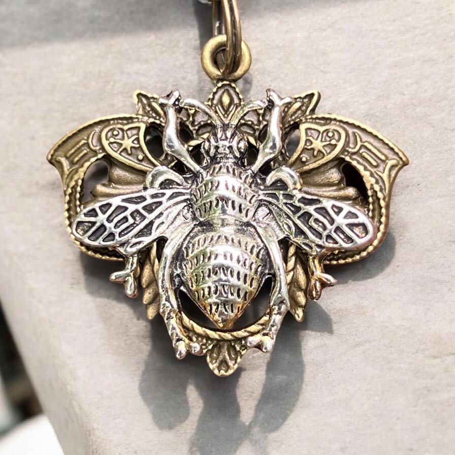 Gothic Bee Zipper Pull for Purse, Cute Backpack Charms, Unique Handbag ...