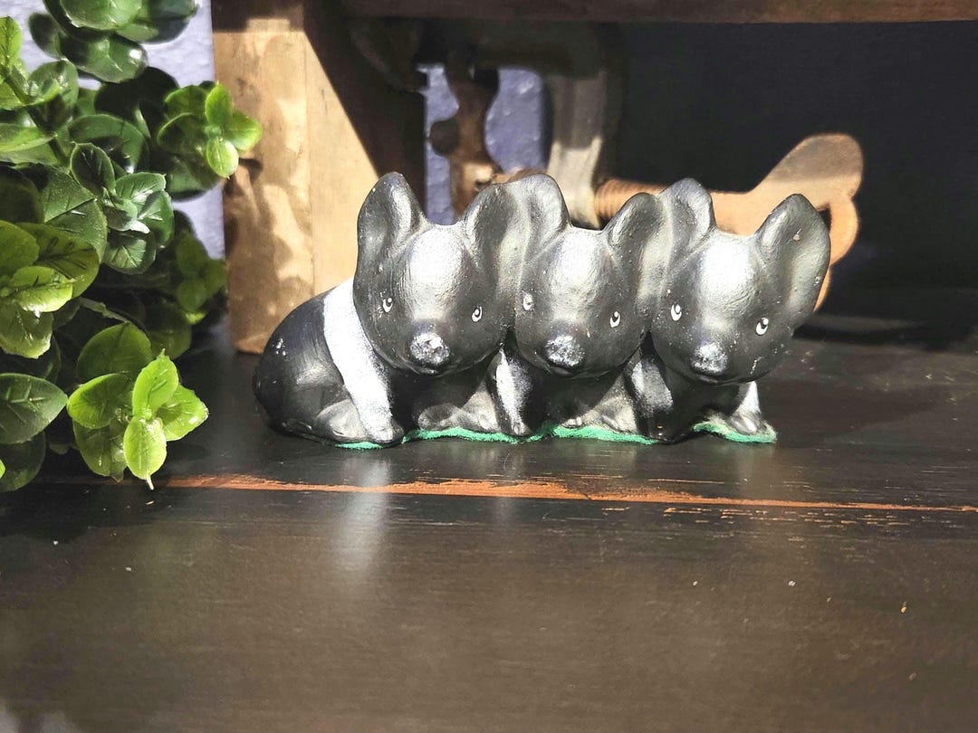 Three Pigs in a Row, Ceramic Figurine, Knick Knacks, Home Decor - Etsy