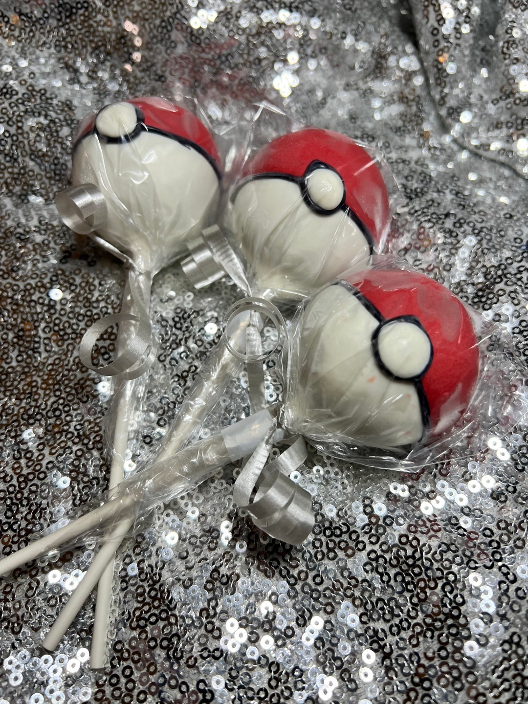 Pokemon Pokeball Cake Pops - Etsy