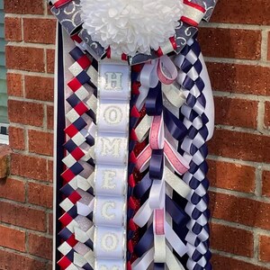 Custom Triple Homecoming Mum - Three Flower Heart Shaped Mum - Etsy