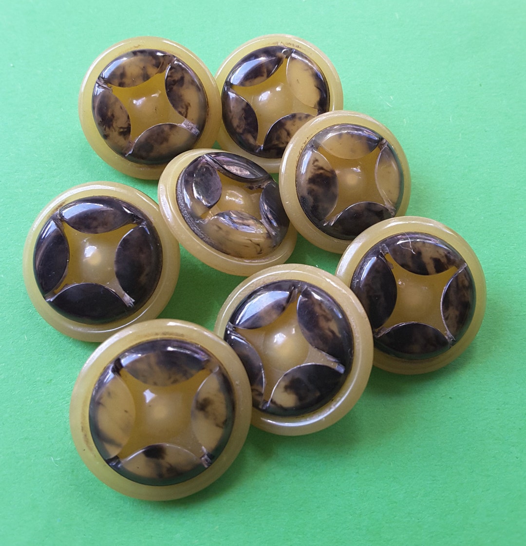 Vintage Set of Eight 1930's Celluloid and Plastic Buttons. - Etsy