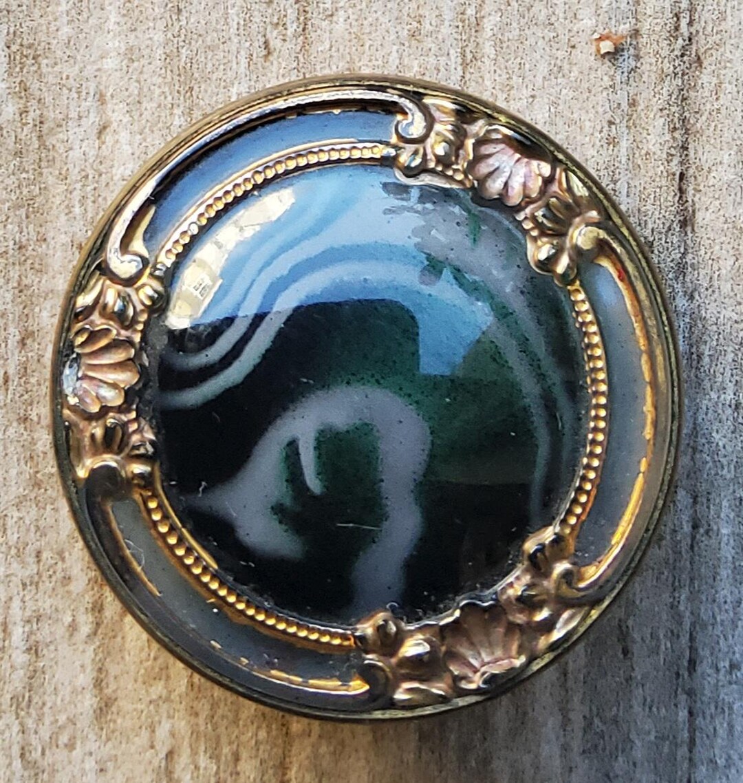 Vintage DUG Design Under Glass Button. - Etsy