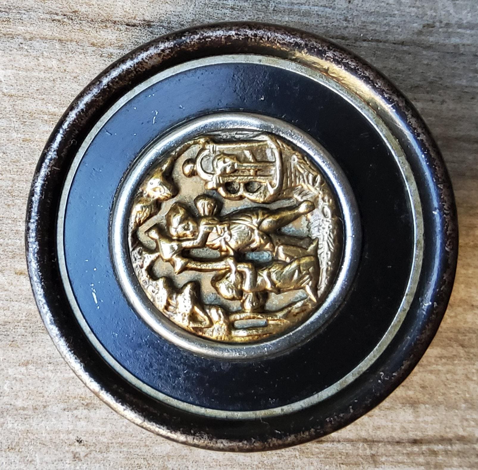 Vintage 19th Century Metal Picture Button. - Etsy