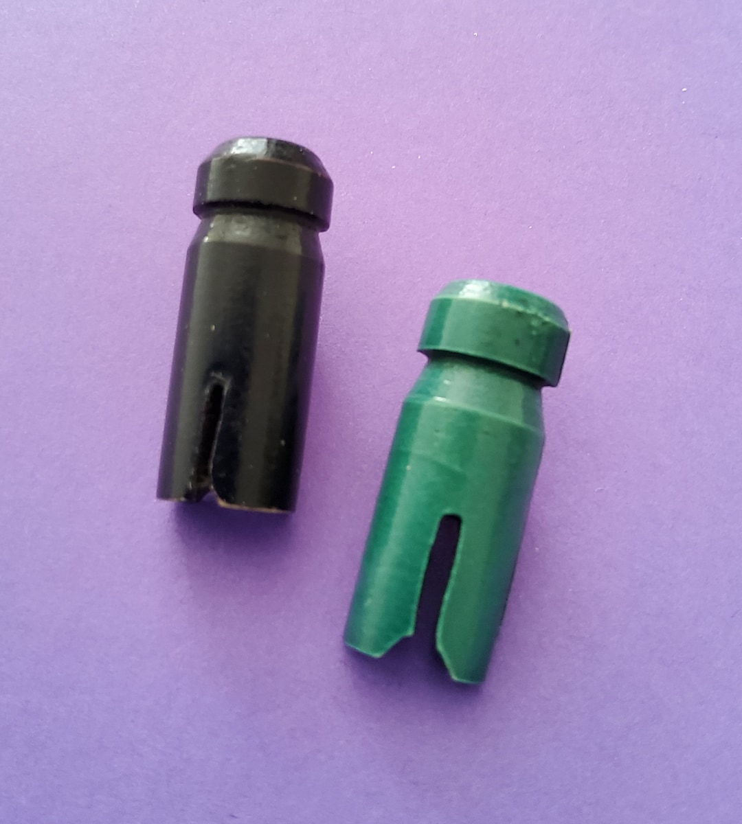 Vintage Pair of 1930's Peg Buttons. - Etsy