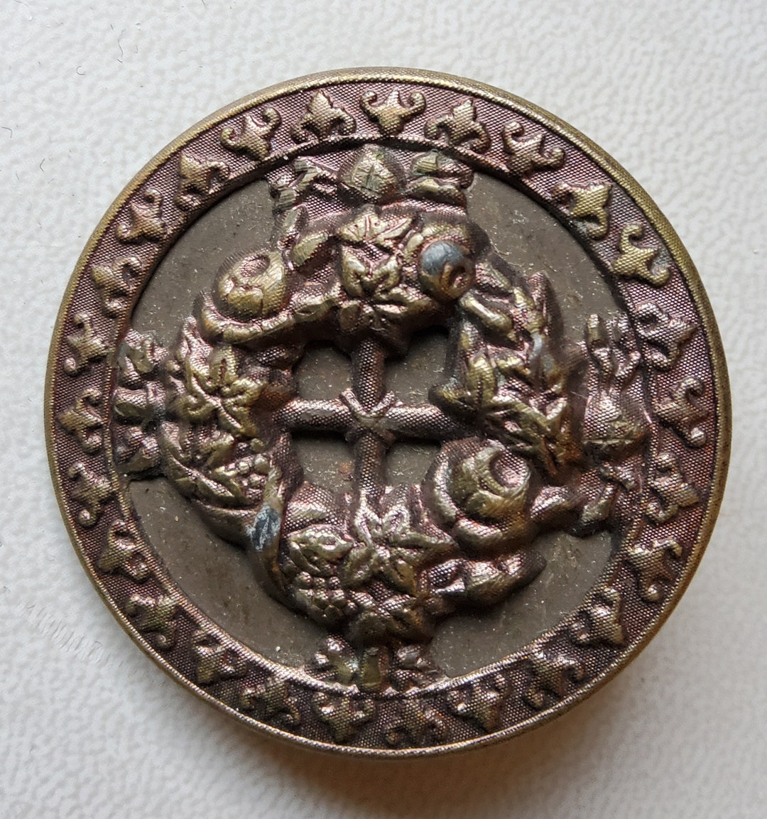Victorian Large Brass Wreath Button. - Etsy