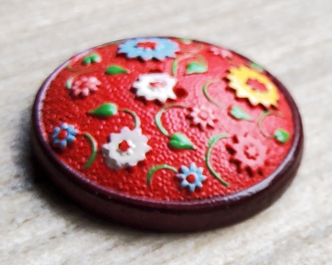Vintage 1930's Hand Painted Depose Wooden Painted Button. - Etsy