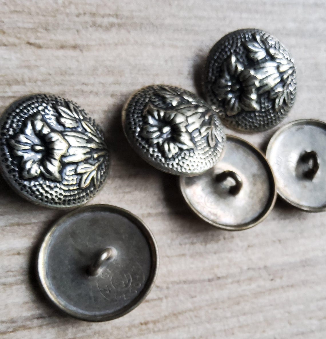 Vintage Set of Six German Gesch Flower Buttons. - Etsy