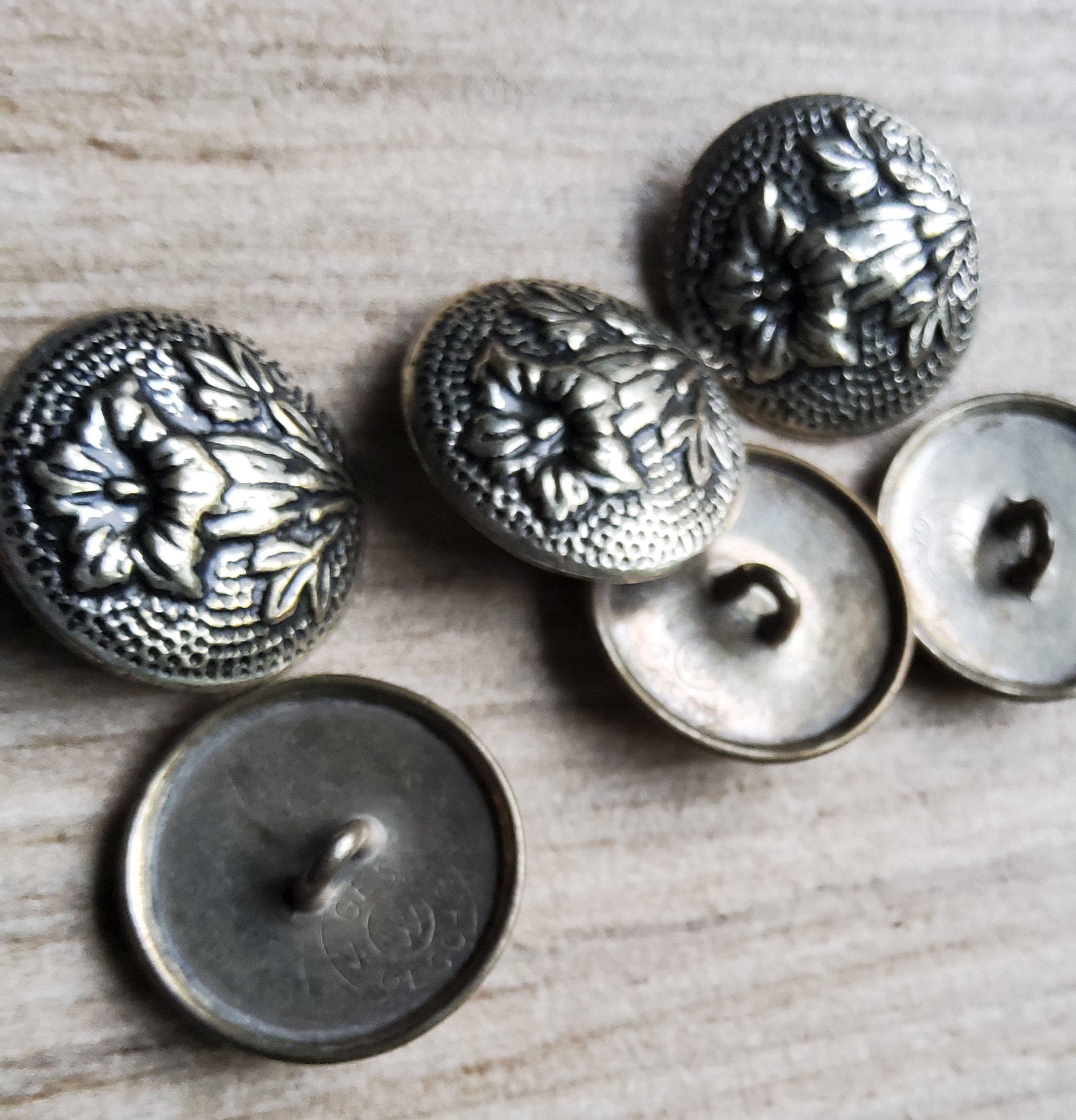 Vintage Set of Six German Gesch Flower Buttons. - Etsy