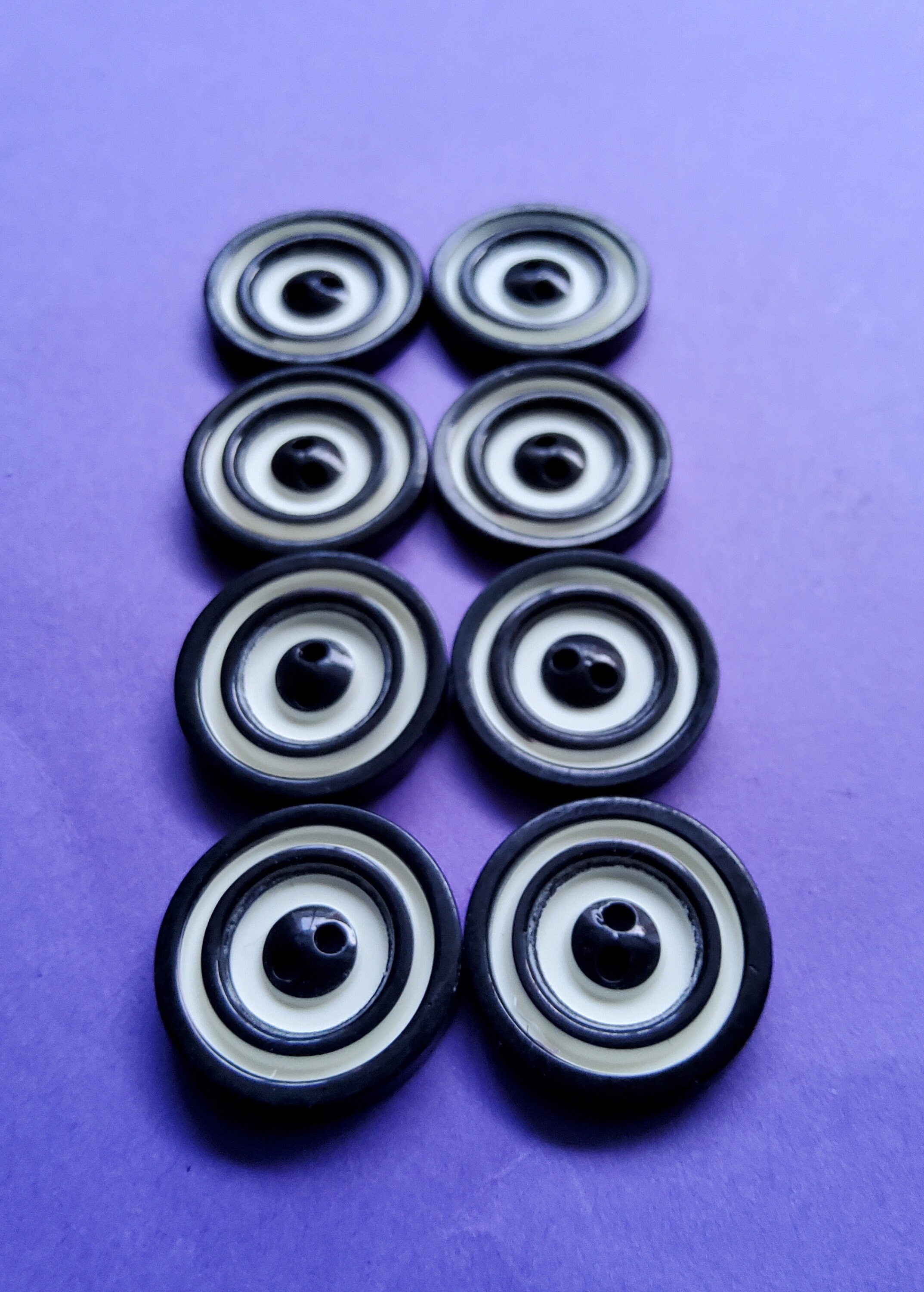 Vintage Set of Eight 1950's Plastic Buttons. - Etsy