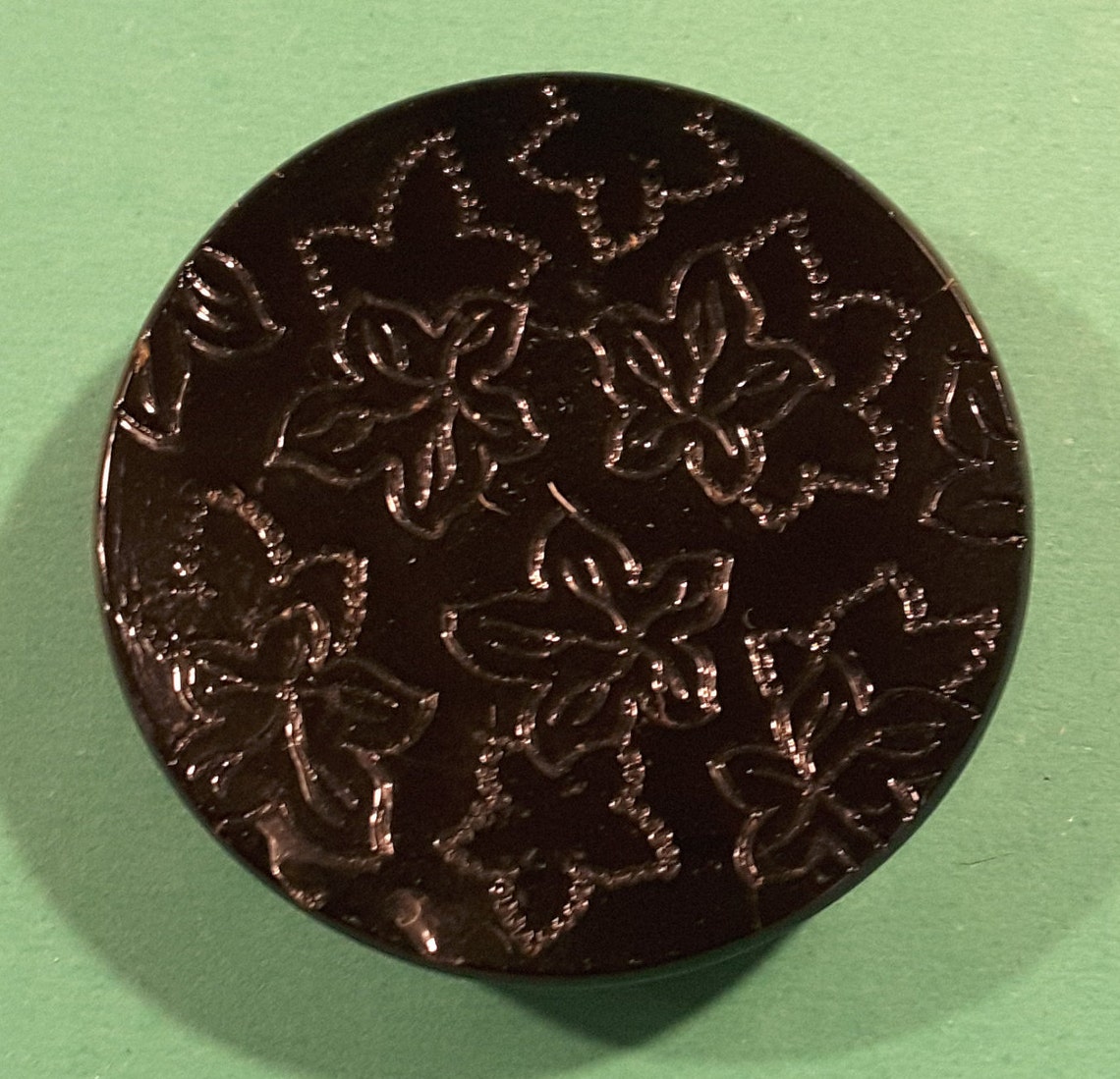 Vintage 1930's Large Glass Button With Leaf Design. - Etsy