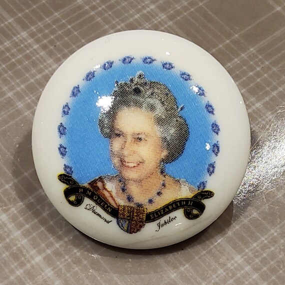 Vintage Diamond Jubilee Commemorative Button. - Etsy