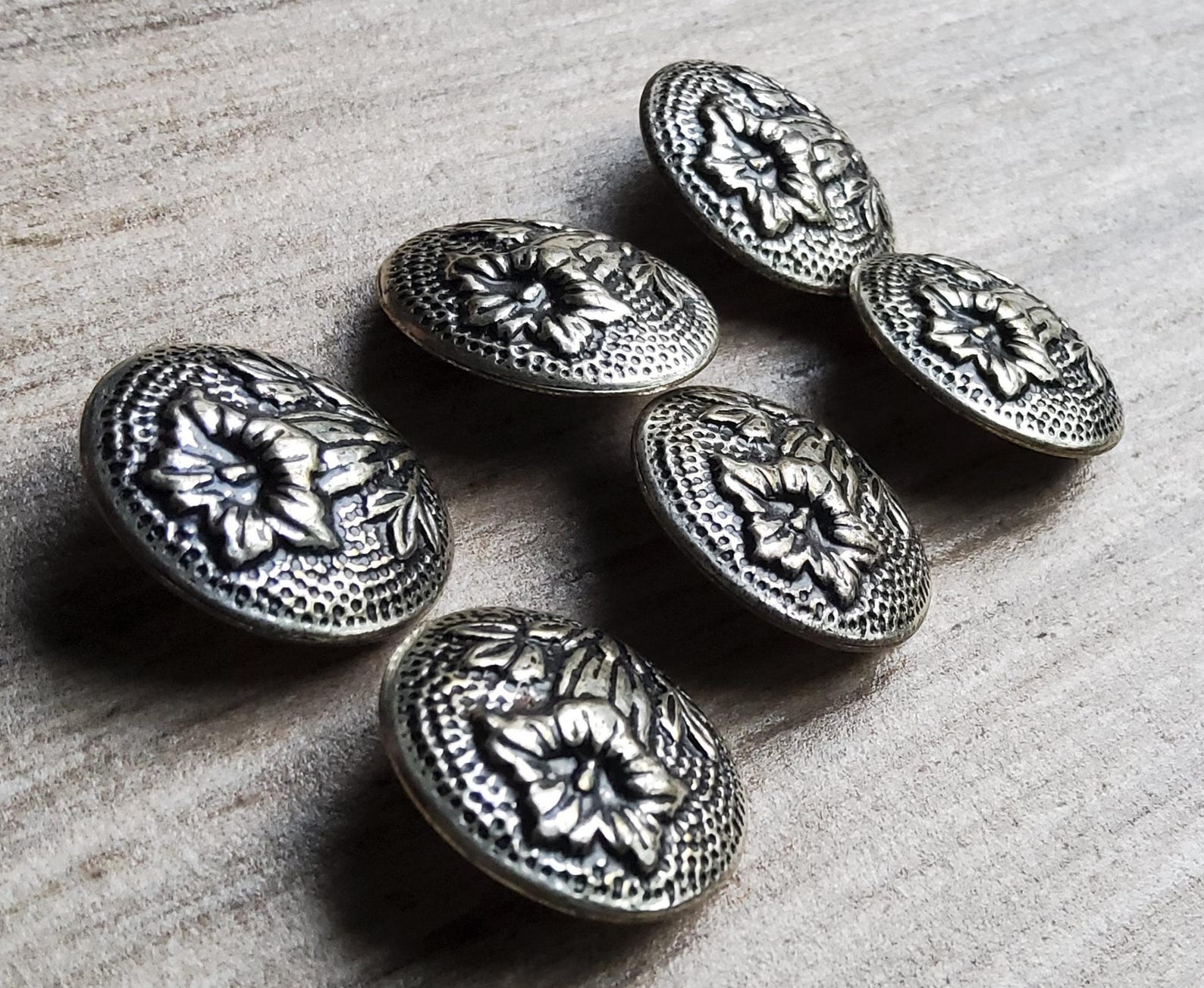 Vintage Set of Six German Gesch Flower Buttons. - Etsy
