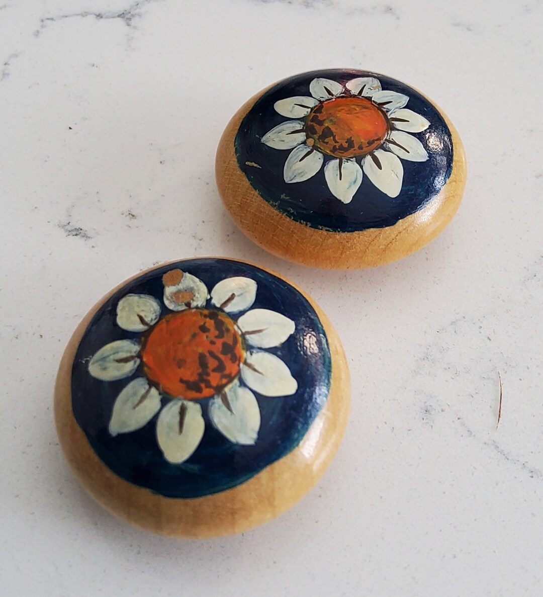 Vintage Pair 1930's Hand Painted Daisy Buttons. - Etsy