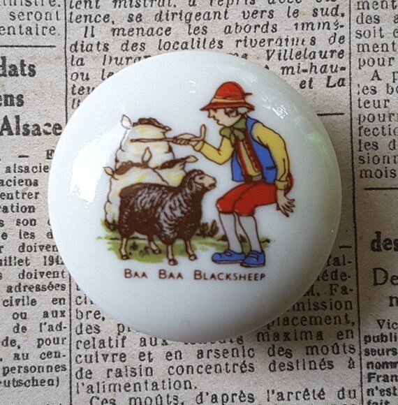 Vintage nursery rhyme button 'Baa Baa black sheep'. | Etsy