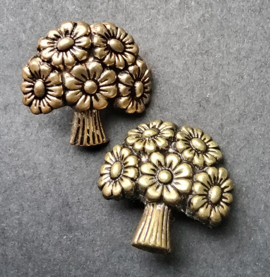 Vintage 1930's Pair of Pressed Metal Flower Buttons. - Etsy