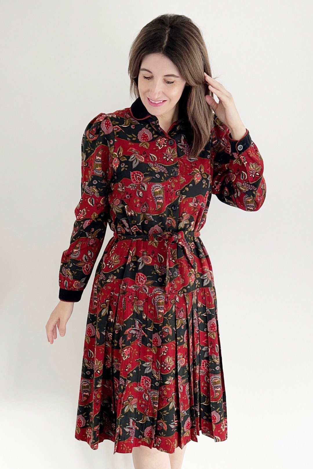 Vintage Marion Donaldson Liberty London Red and Black Paisley Pleated ...