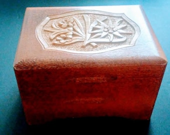 Vintage music box | Etsy