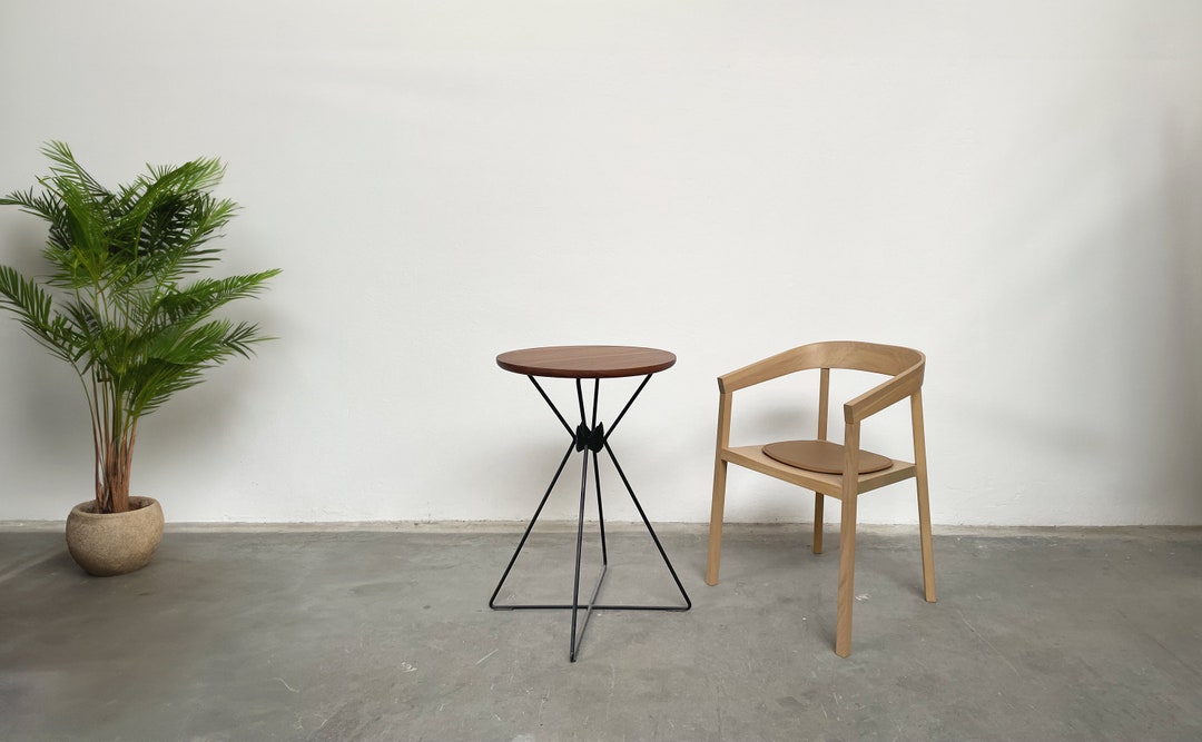 ARIA Table, Walnut Solid Wood, Made in Italy - Etsy