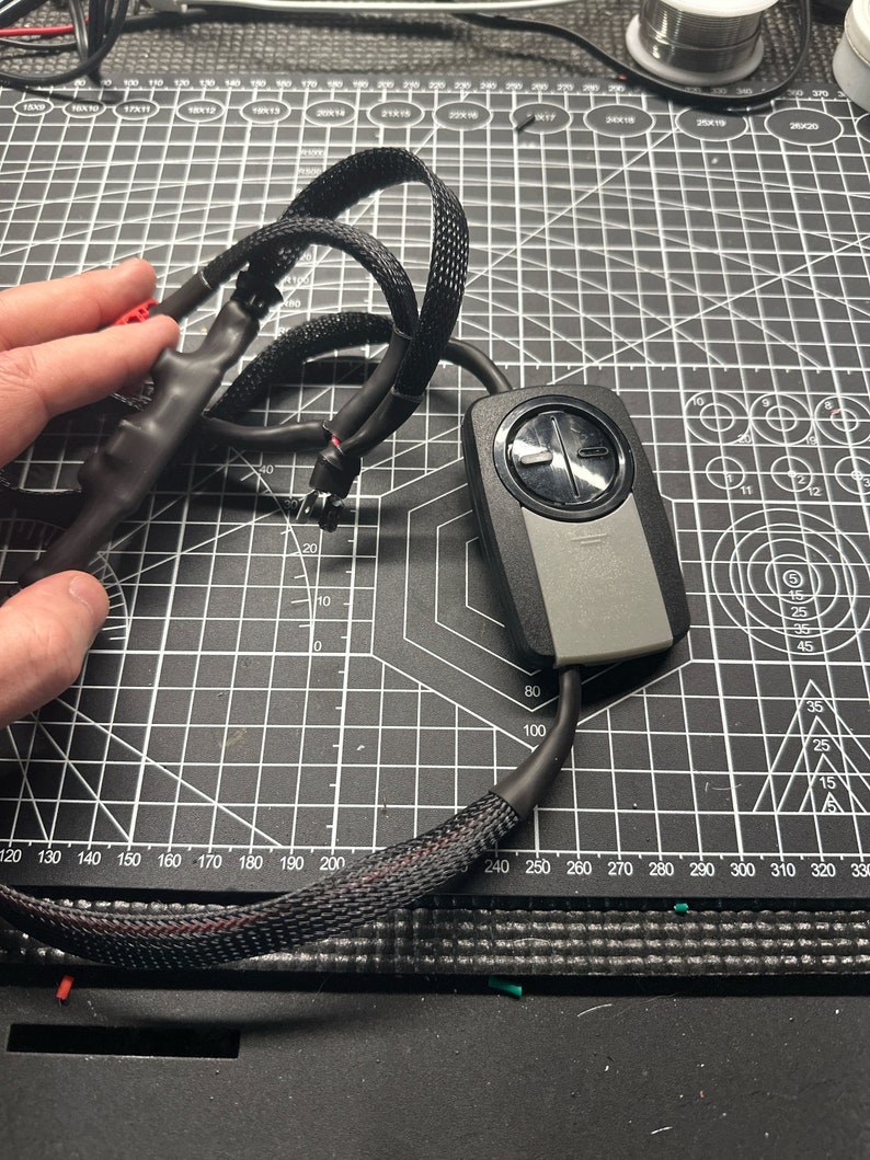 Motorcycle Garage Door Opener Button: Harley Davidson 12V Plug & Play ...