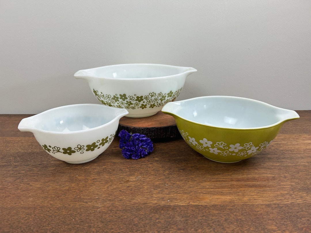 Vintage Pyrex Spring Blossom Cinderella Mixing Bowls Set 441, 442, 443 ...