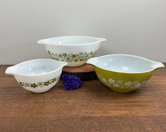 Vintage Pyrex Spring Blossom Pyrex Mixing Bowl Set Crazy Daisy ...