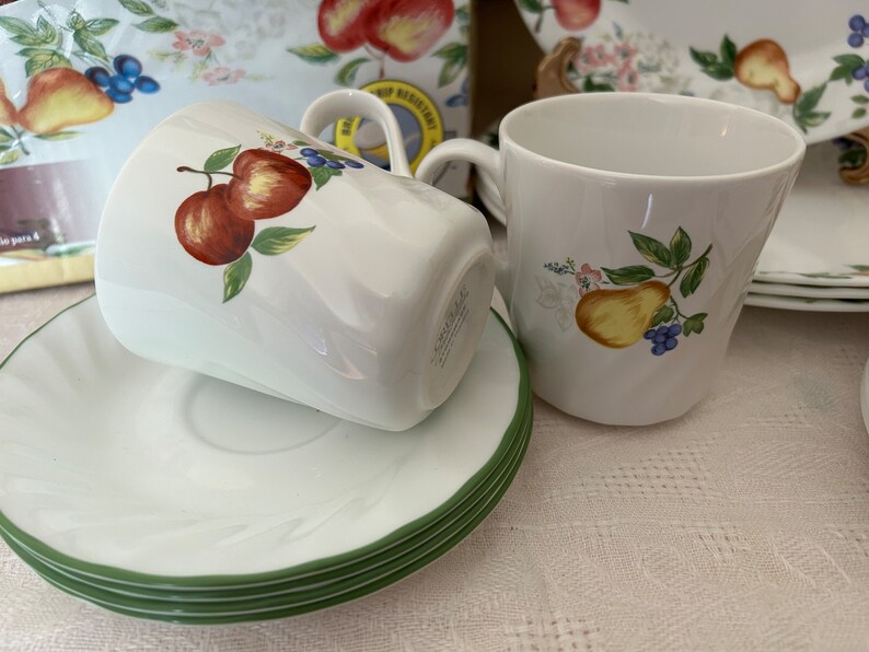 Vintage Corelle chutney 20 Piece New in Original Box Dinnerware Set ...