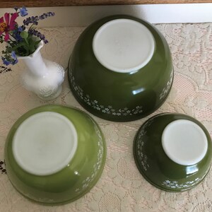 Vintage Pyrex Spring Blossom Green Redesign Full 3 Piece Mixing Bowl ...