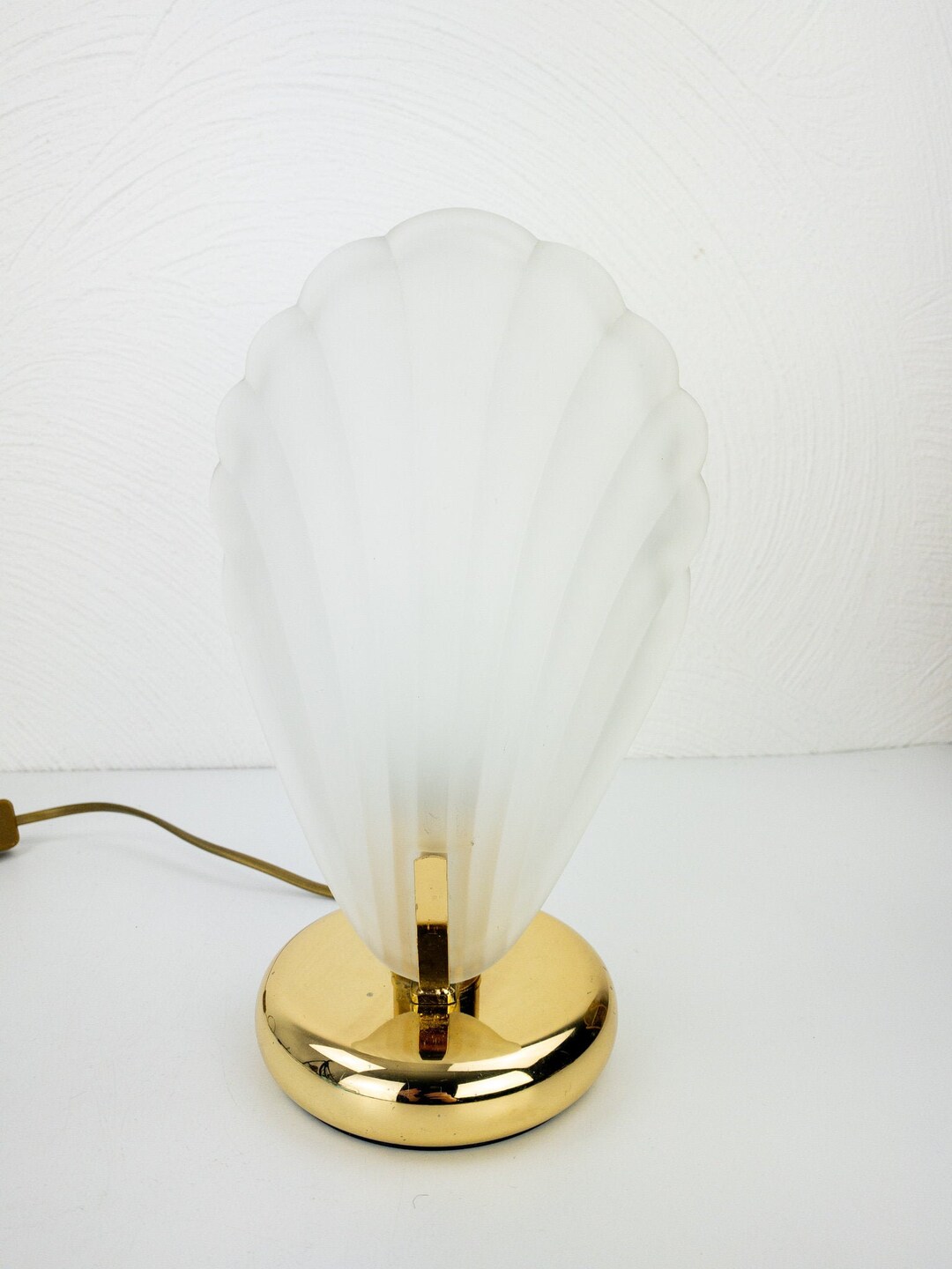 Vintage Lamp, Frosted Glass Clamshell Lamp by AF Cinquanta Italy Clam ...