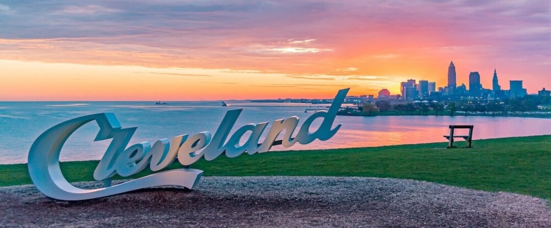 Cleveland Sign With View of Downtown and Lake Erie at Sunrise ...