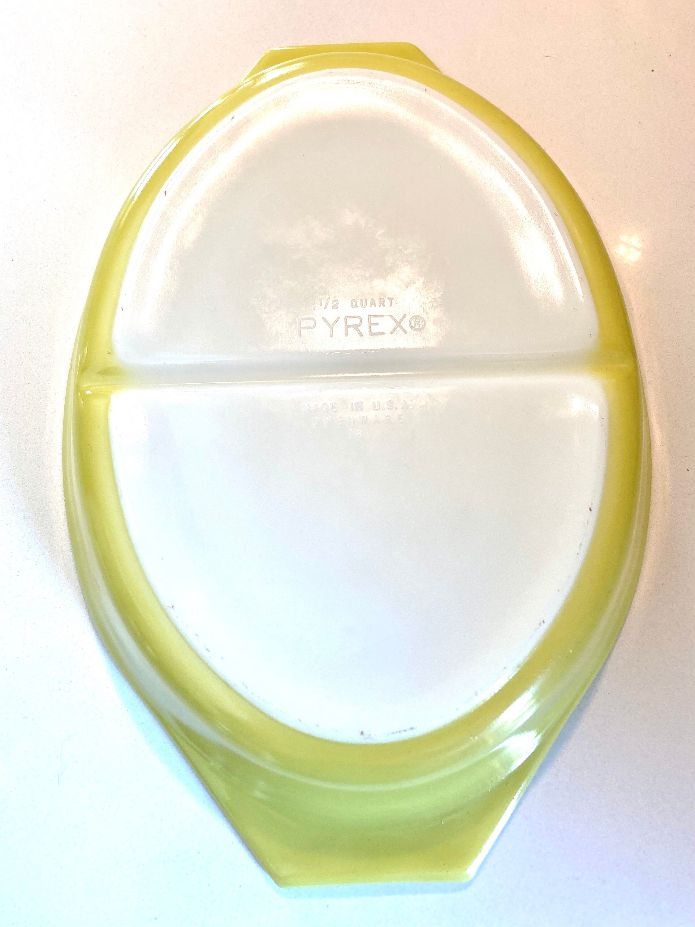 PYREX Verde Casserole Dish, 1 1/2 Quart Qt., Divided Bowl, Lid, Yellow ...