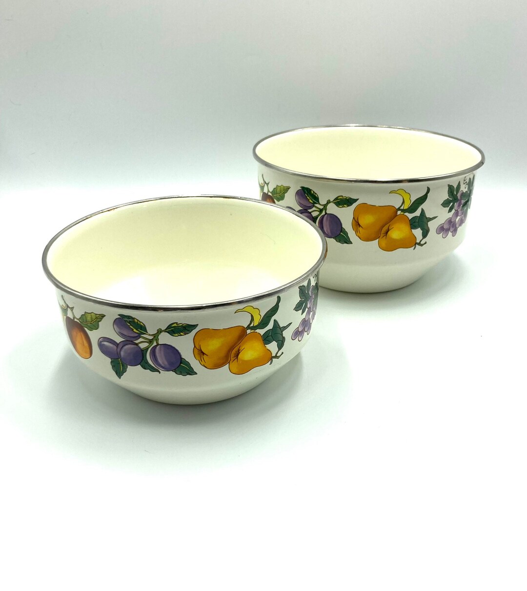 Vintage Graduated Mixing Bowls, Set of 2, Tabletops Unlimited Enamel ...