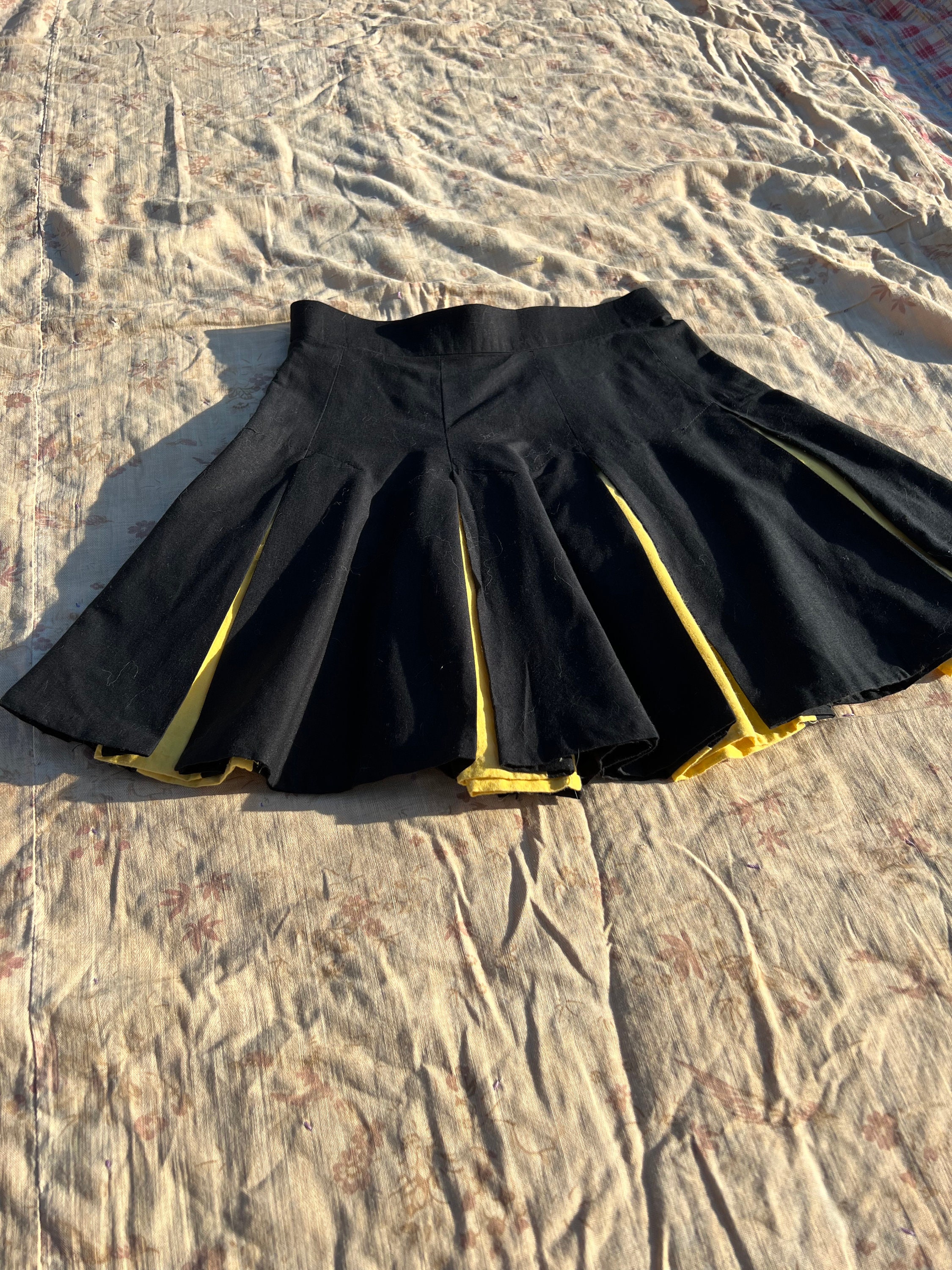 1950s Vintage Mid-century Black & Yellow Cheerleading Pleated Mini ...