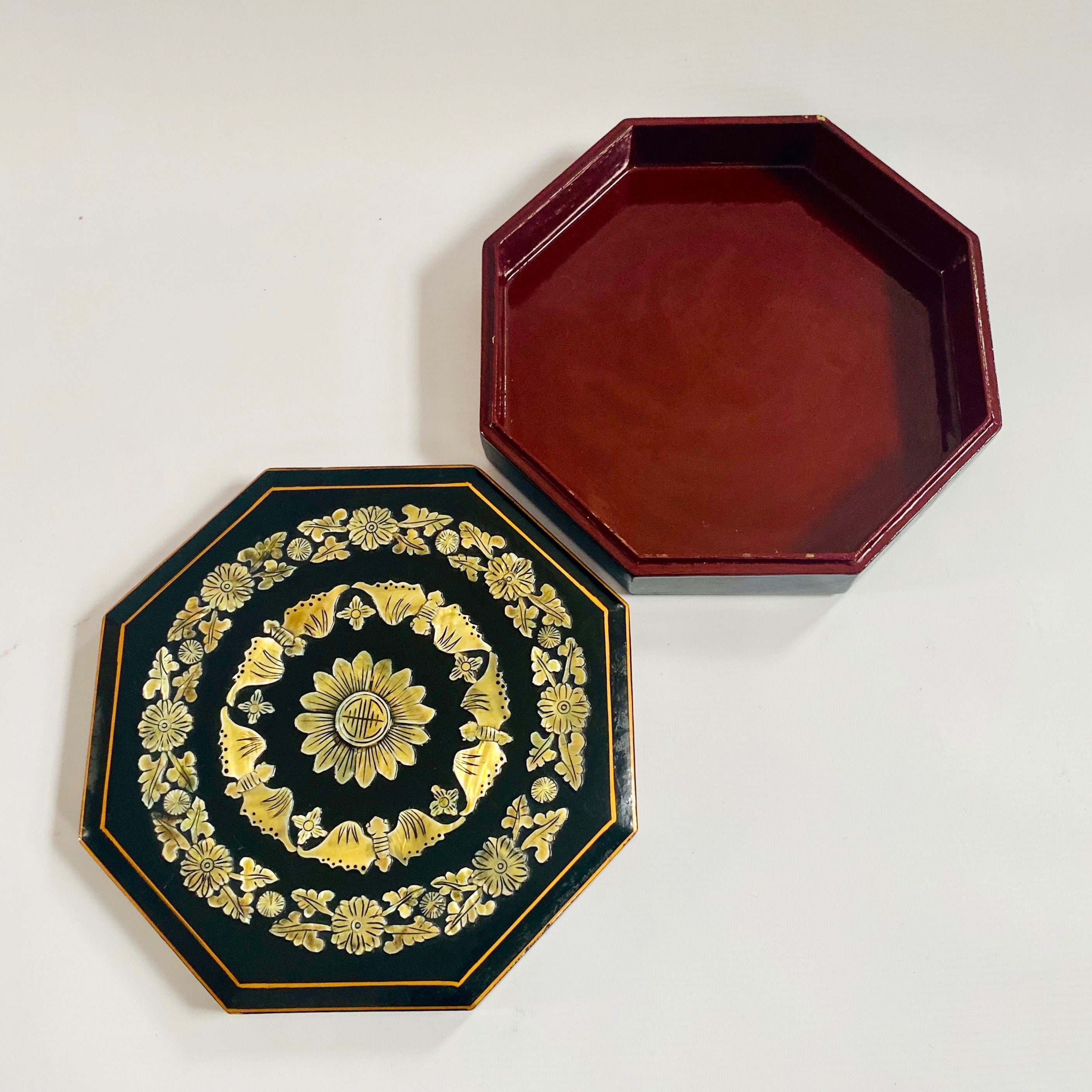 Antique RARE Octagonal Japanese Black Lacquerware BOX With - Etsy