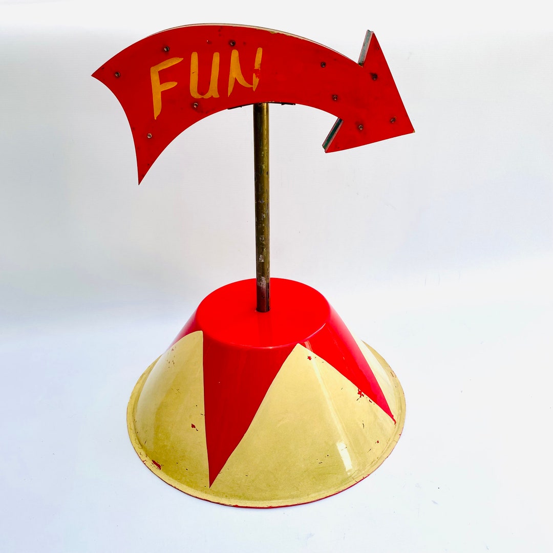 Rare and Handmade 'FUN' Arrow Circus Fairground 'lights4fun' Bright ...