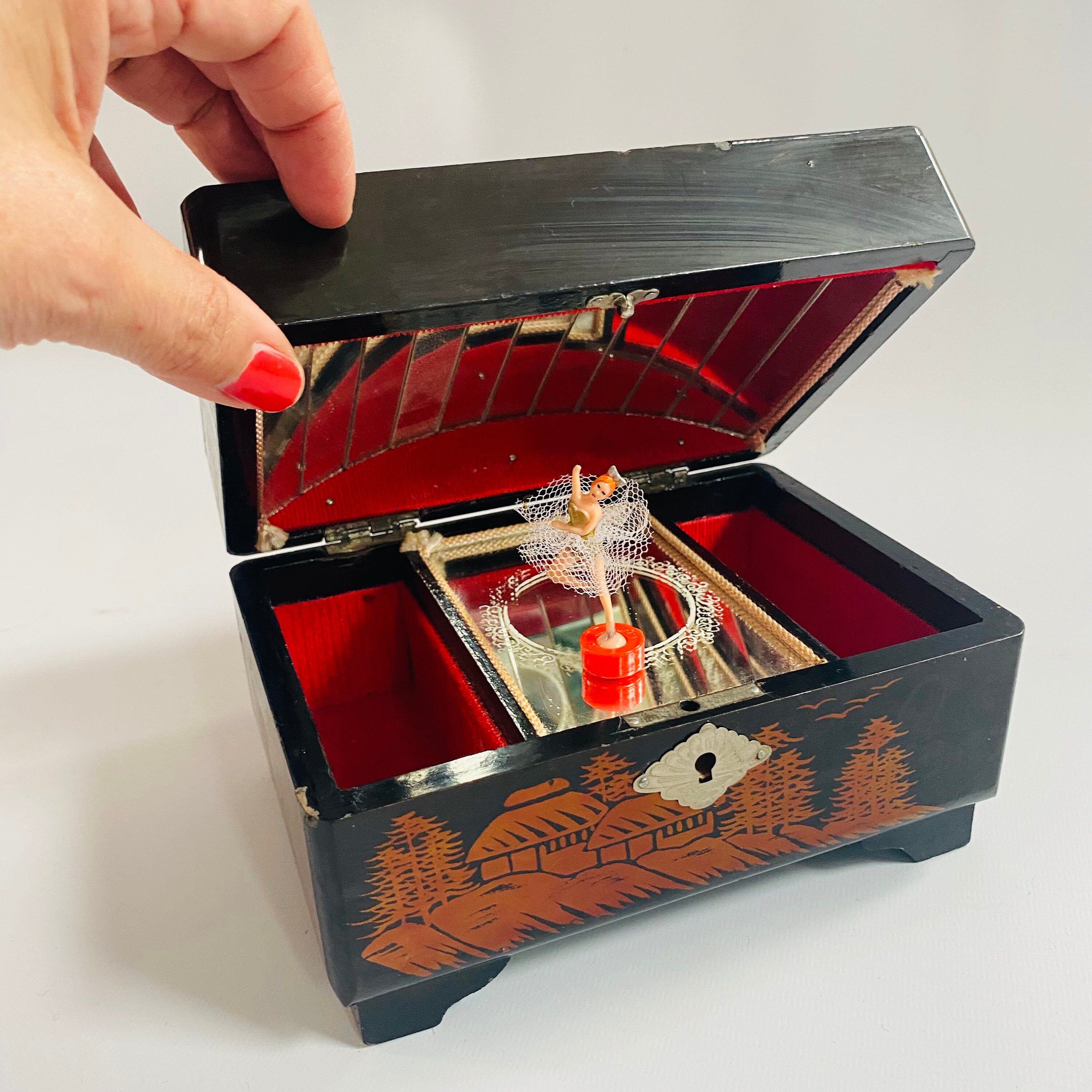 Jewelry Box With Ballerina Dancing