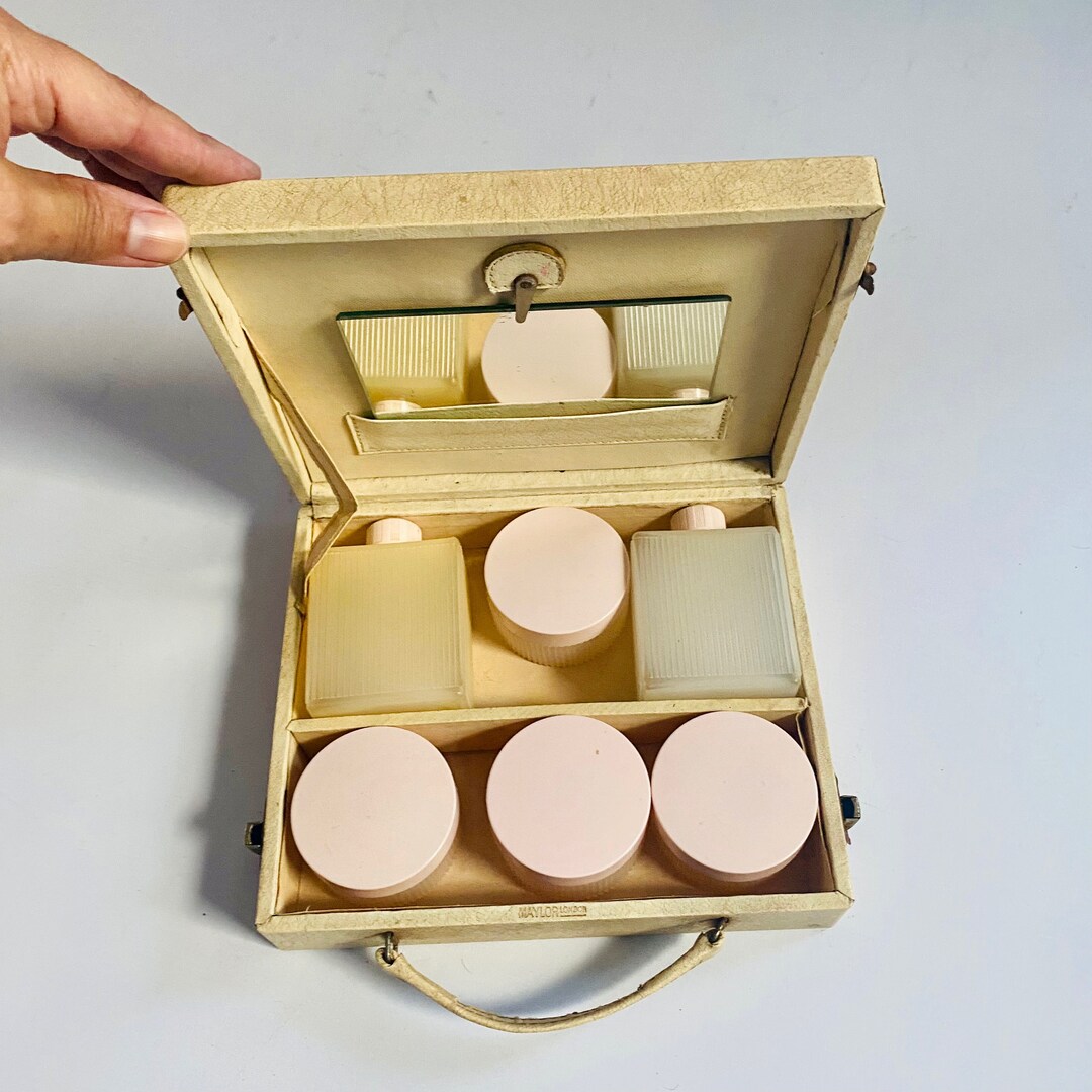 Vintage Maylor London Vanity Case: 1950s Retro Cream Vinyl Cosmetic ...