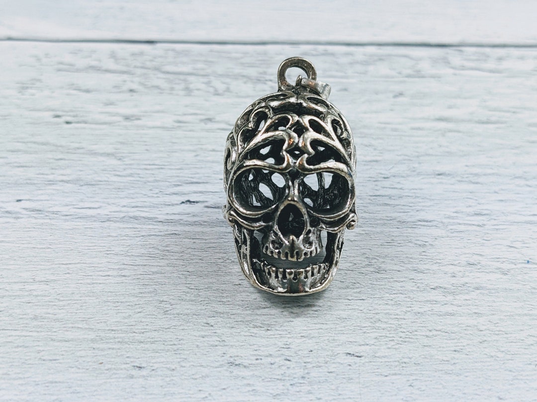 Large Antique Silver Cutout Design Skull Head Charm, Pendant, Gothic ...