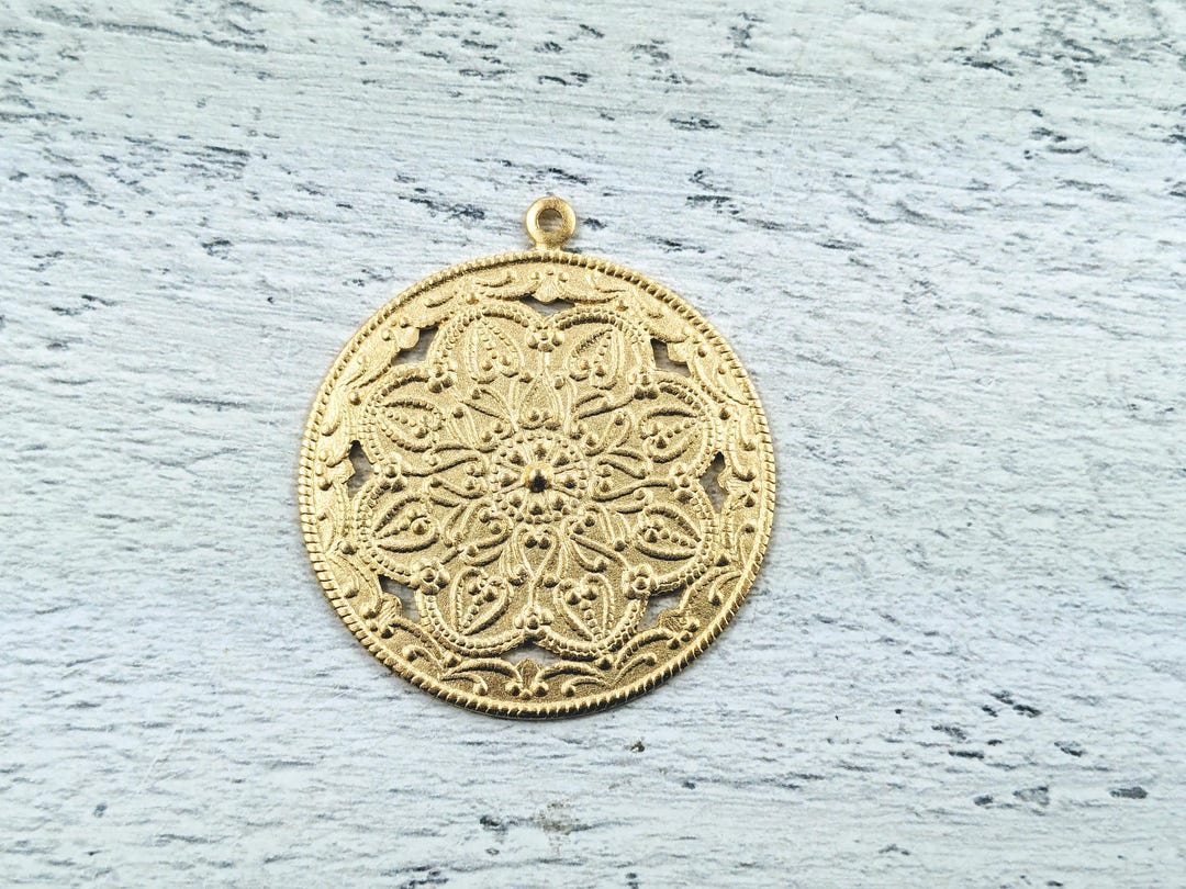 Matte Gold Filigree Flower Round Pendant, Floral, 35mm - Etsy