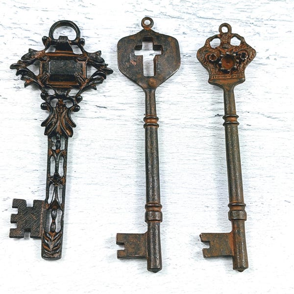Crown Key Necklace - Etsy
